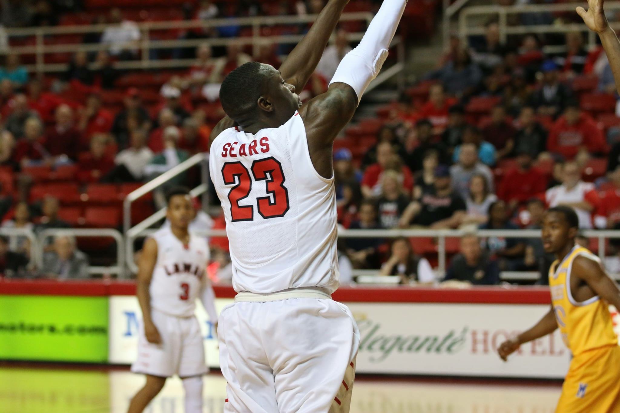 Dontavious Sears's profile on Basketball Job Market
